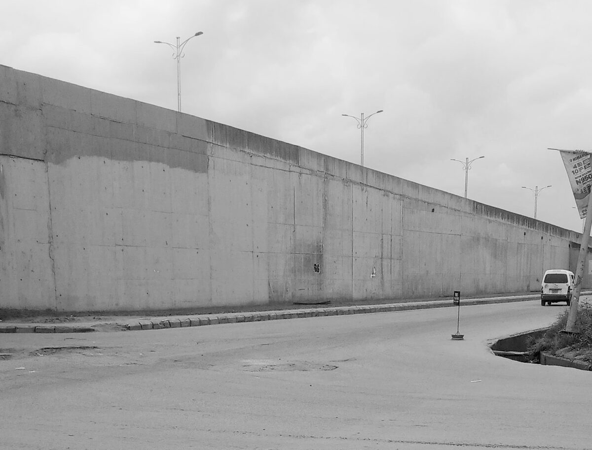 Drainage of backfill in earth retaining structures such as bridges/flyovers