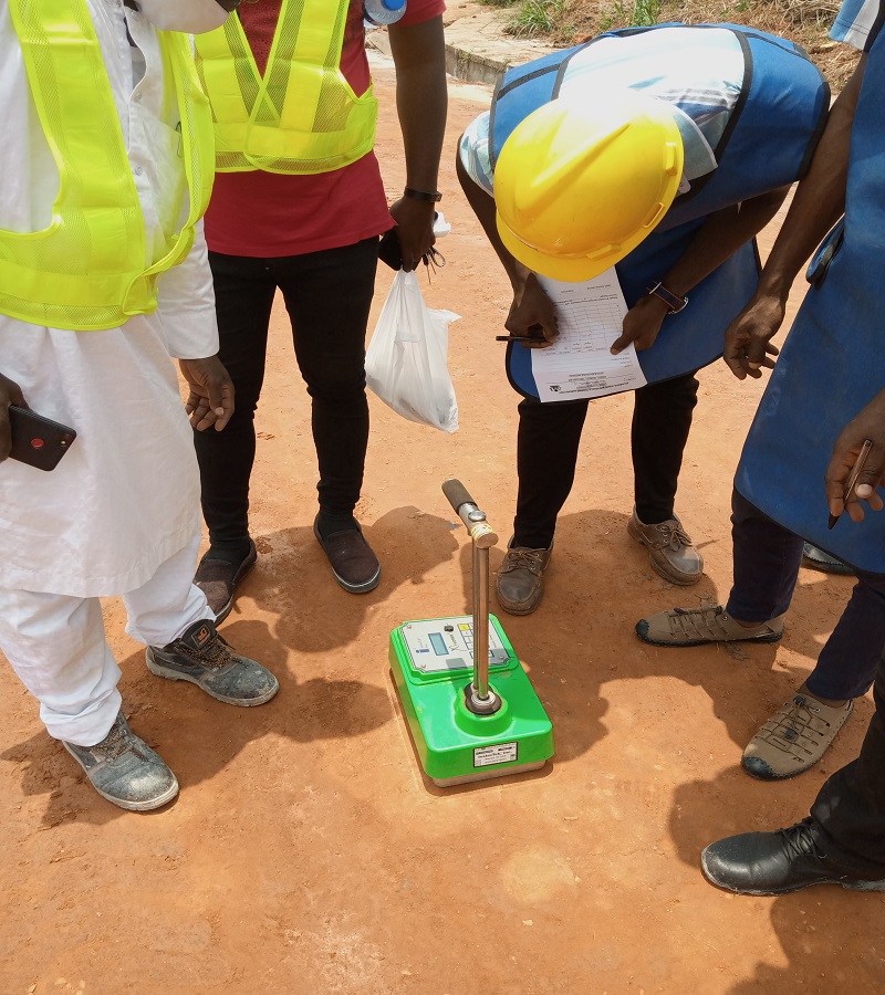 Nuclear density method of determining insitu density of soil